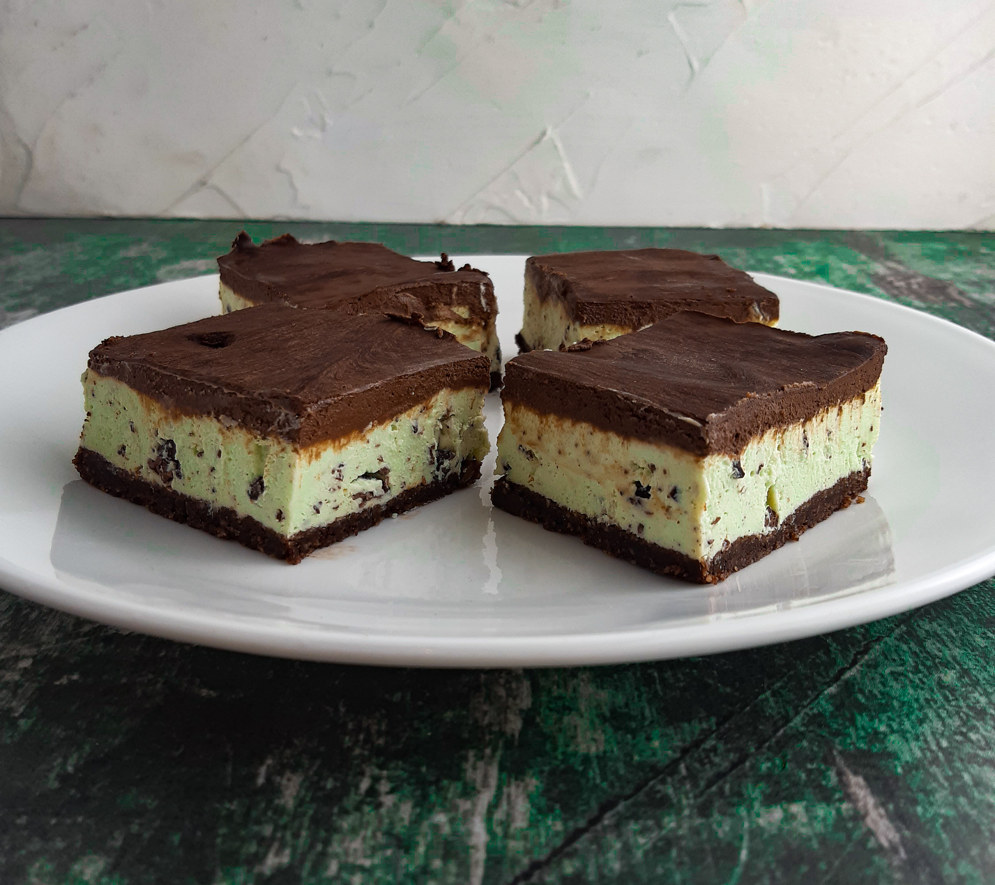 Mint Chip Cheesecake Squares | Low Carb Nikki | Keto | LCHF - Low Carb ...